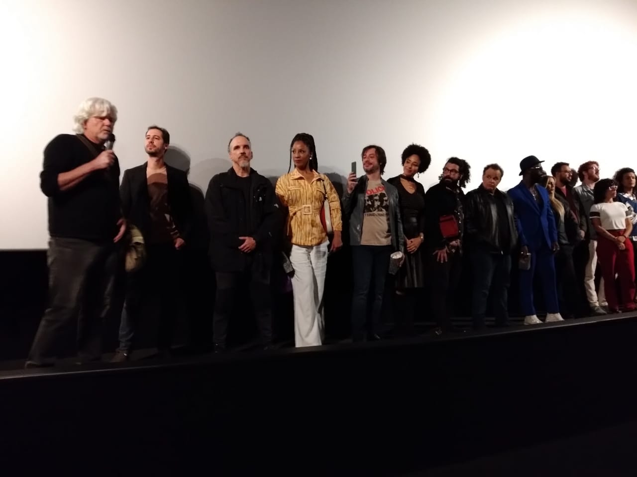 Filme "Amado" estreia nesta quinta-feira com atriz guarulhense Adriana ...